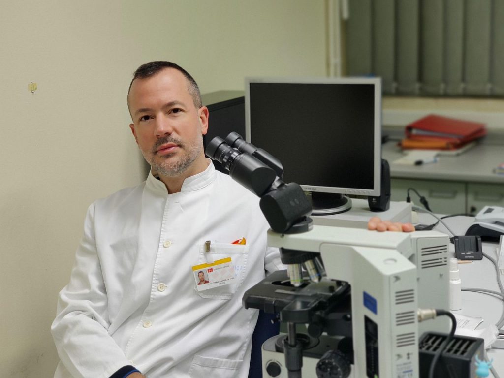 Velibor Puzović srećom nije postao vojni pilot, danas radi u bolnici ...