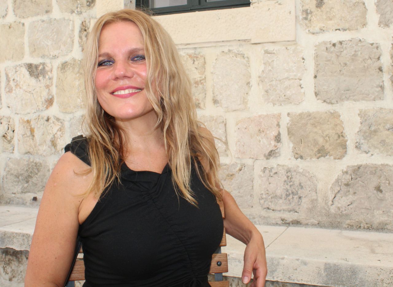 Inspirativna životna priča uspješne glumice i kantautorice Elis Lovrić ...