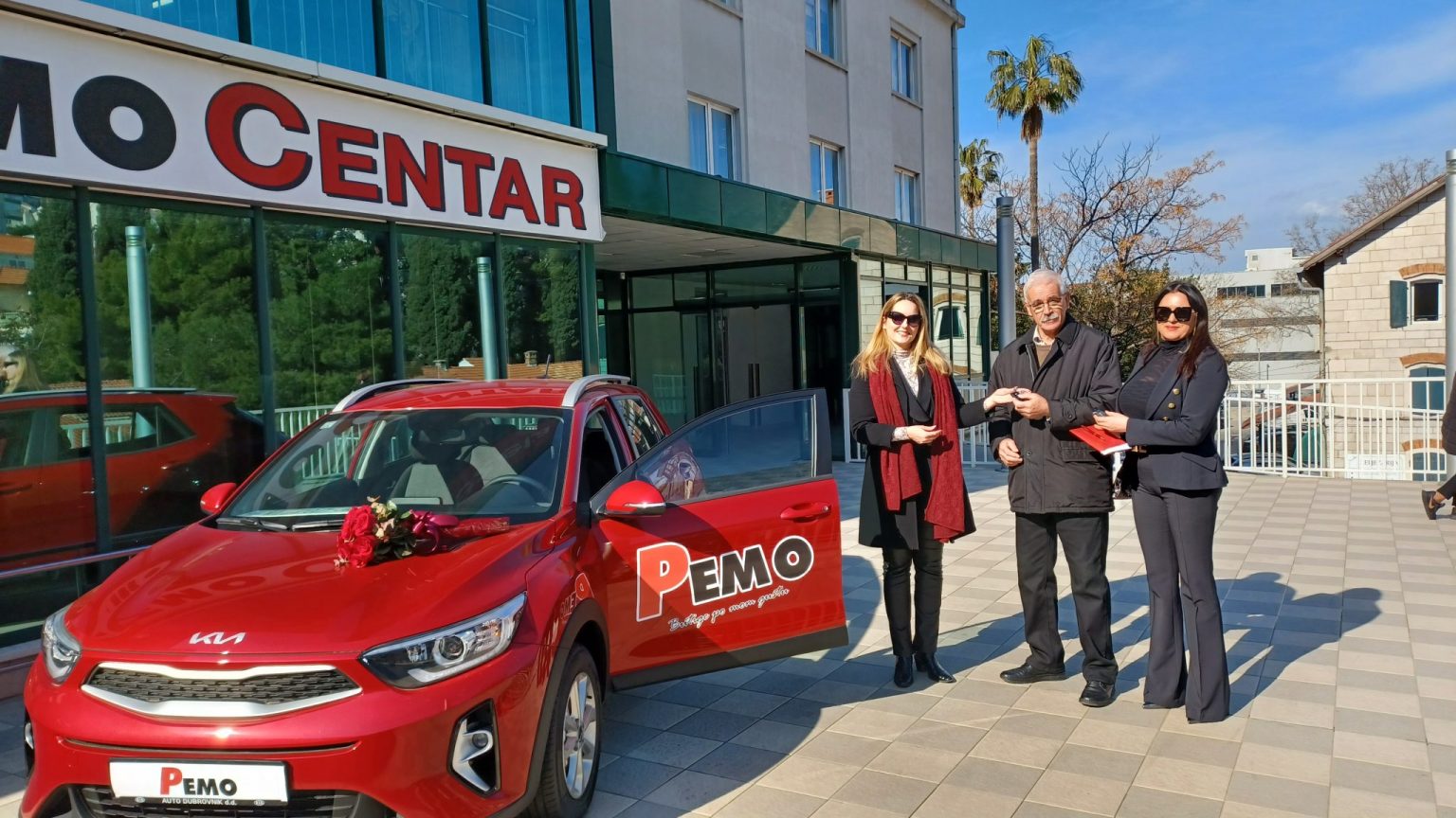 Pemova nagradana igra: Željko Crnogorac preuzeo automobil Kia Stonic ...