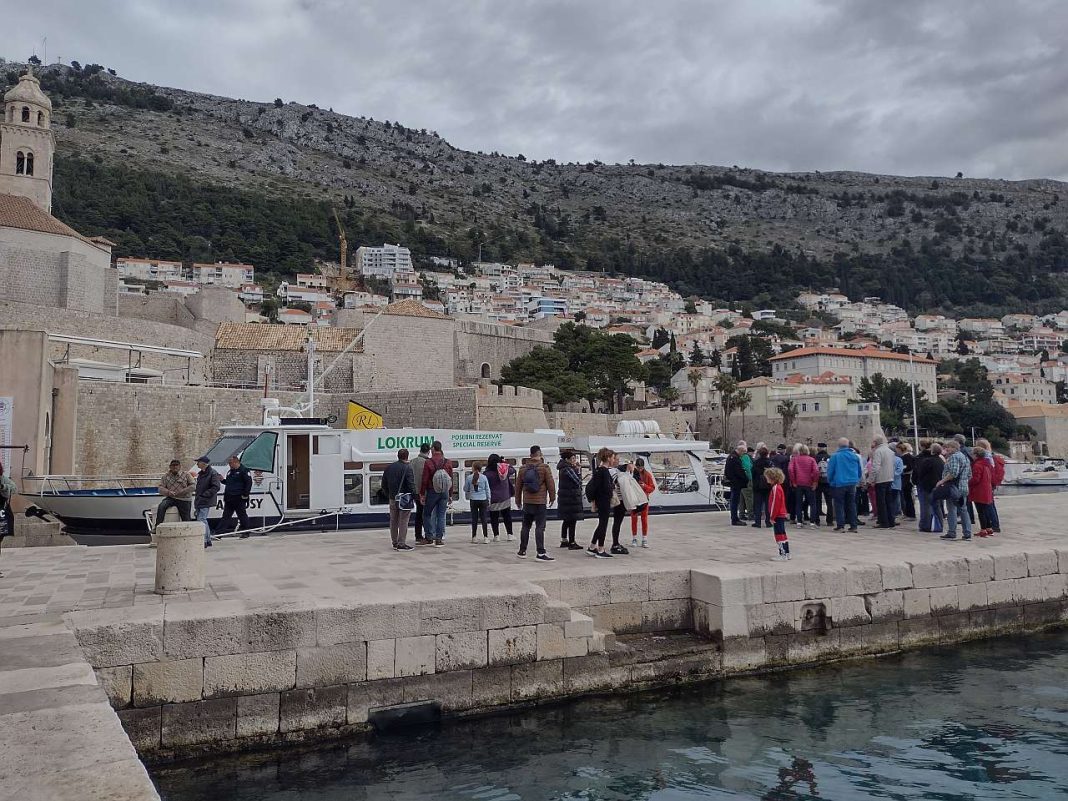 Zaplovio je prvi brod za Lokrum, sezona je otvorena - DubrovnikNet
