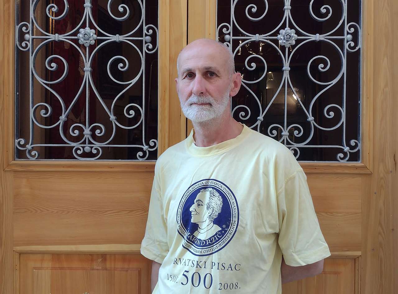 DJECA IVA GRBIĆA PRKOSE TRENDOVIMA Palaču koja svjedoči strahotu rata ...