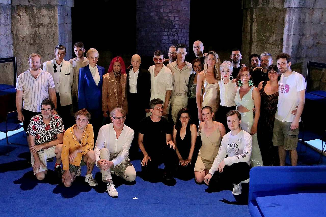 Premijera koja će uzbuditi duhove - rodni identitet i sloboda ...