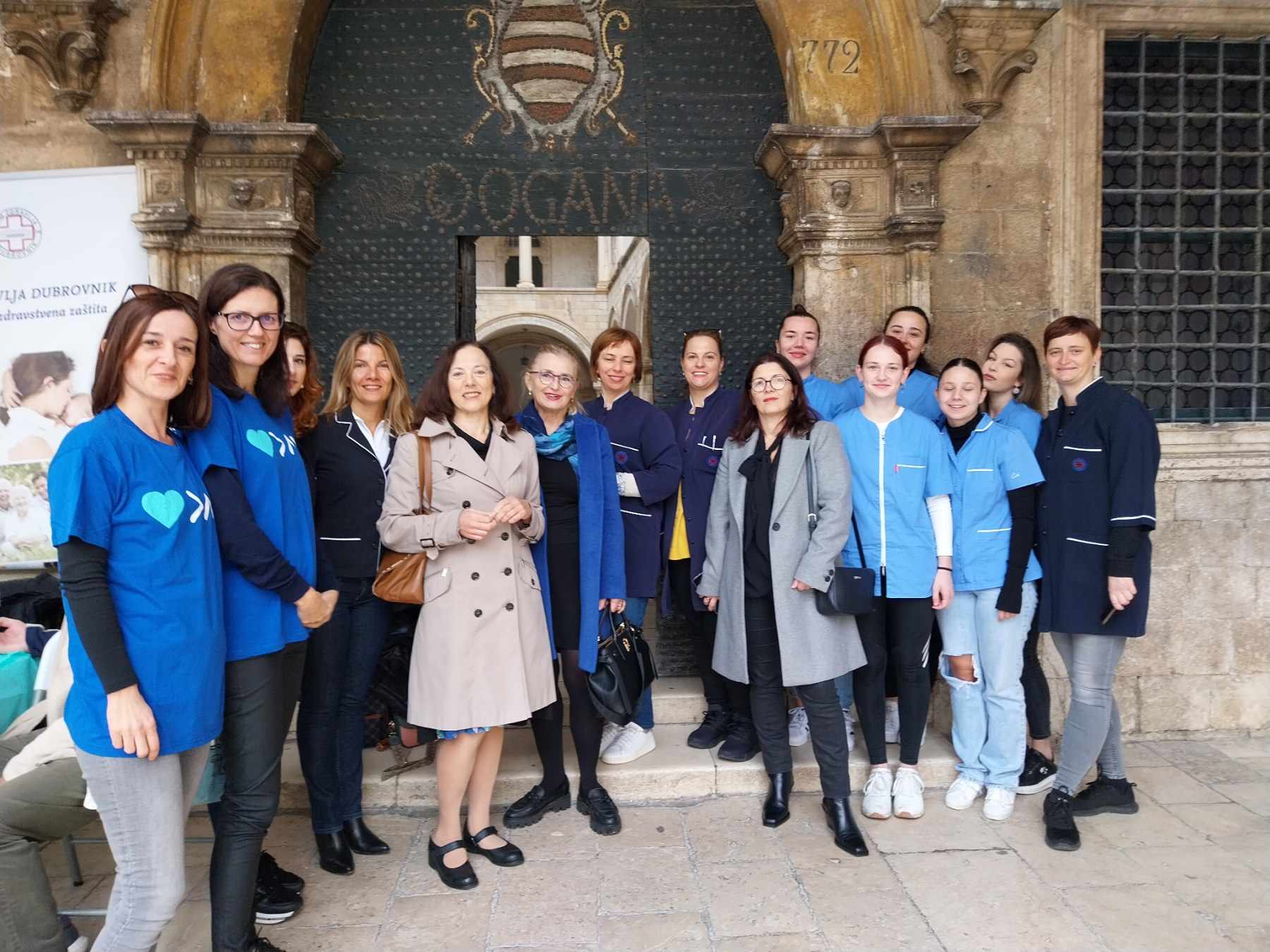 FOTO Mjerenje šećera ispred Sponze - DubrovnikNet