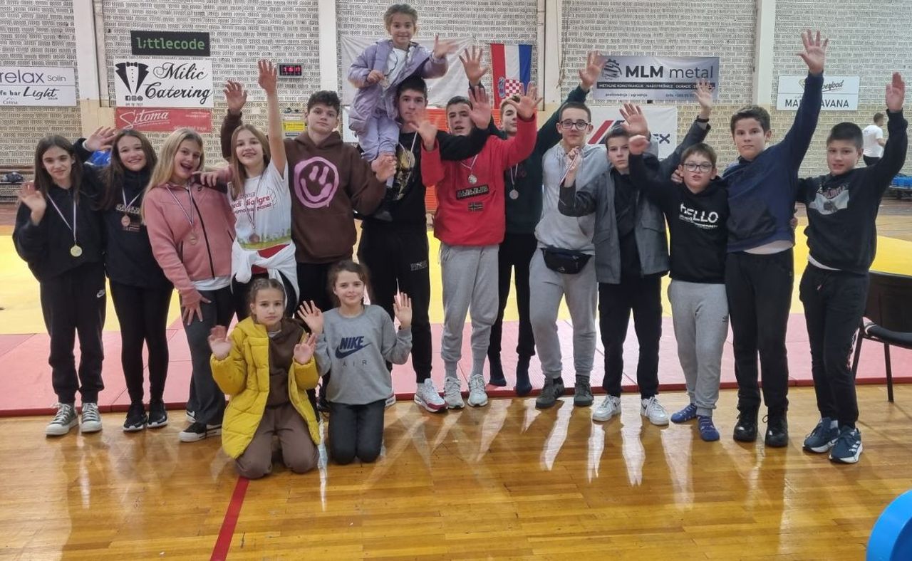 JK Ura Nage i Slano osvojili 11 medalja u Solinu - DubrovnikNet