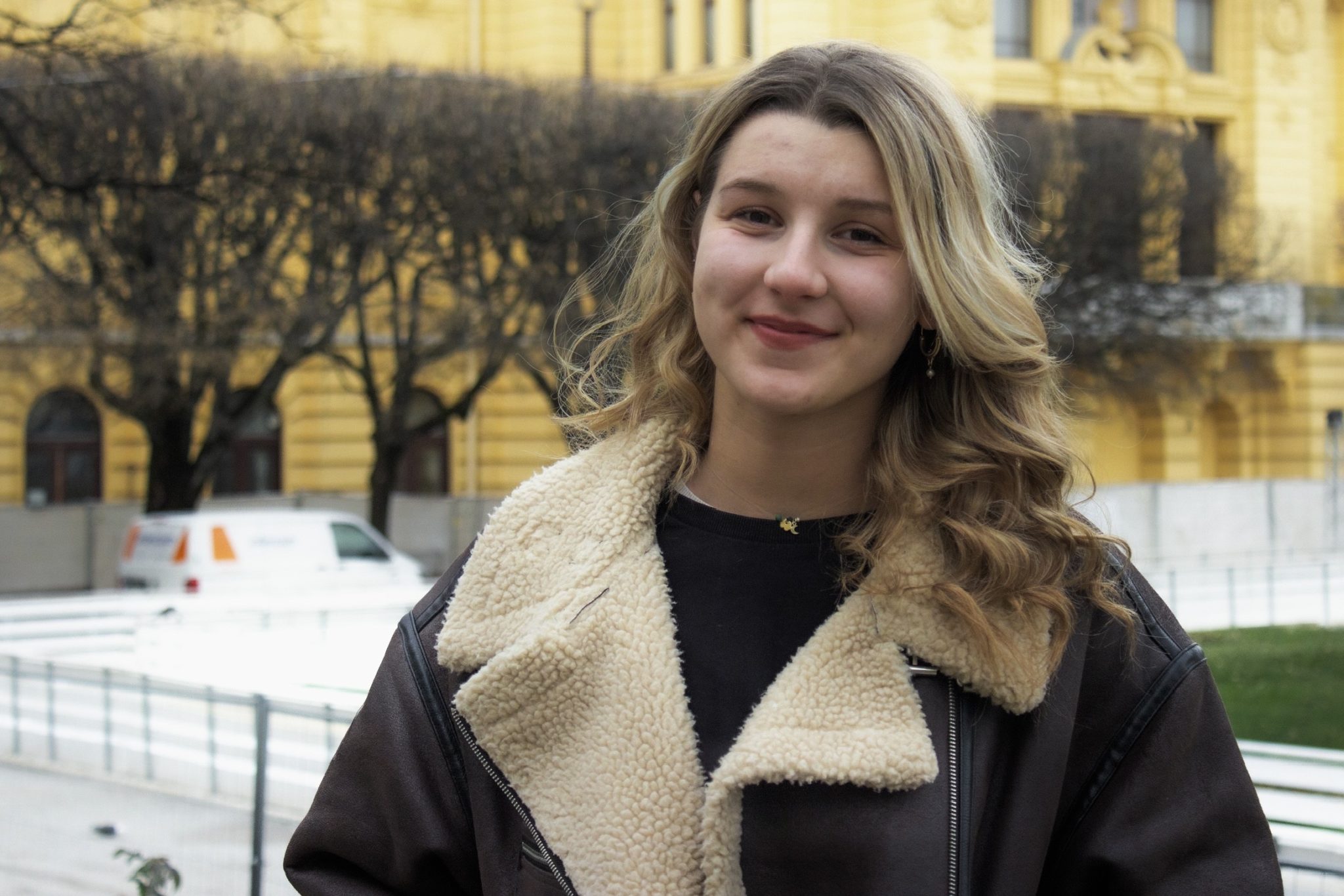 Upoznajte Ivanu Mitrović, talentiranu studenticu kojoj su fotografije inspiracija za poeziju ...