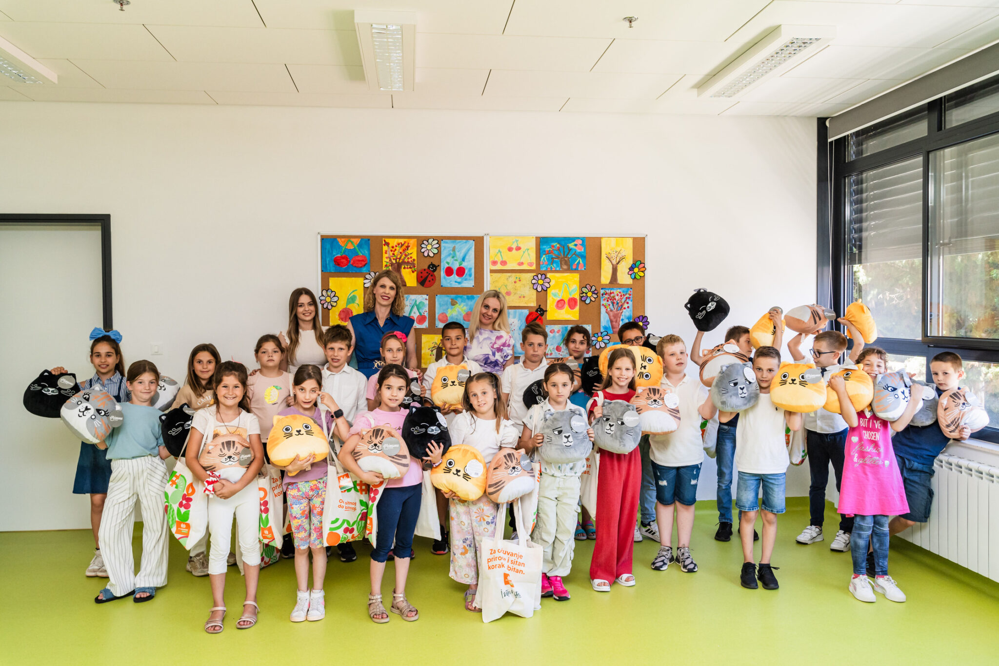 Učenici 2. C razreda Osnovne škole Montovjerna poslali poruku koja je ...