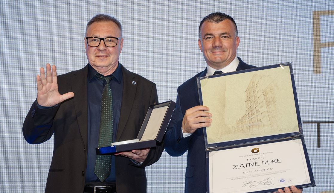 Pločanski ugostitelj, vlasnik "Tete Olge" dobitnik je Plakete "Zlatne ...