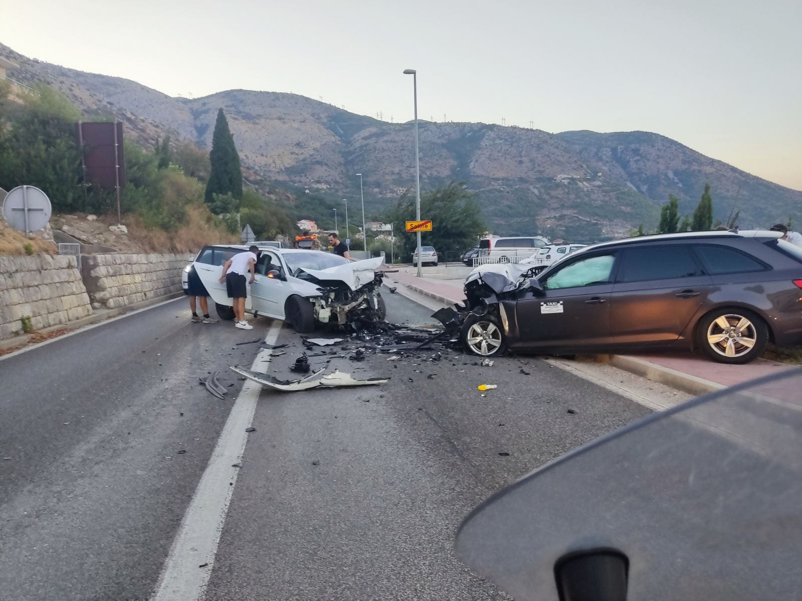 U frontalnom sudaru u Solinama poginula jedna osoba - DubrovnikNet