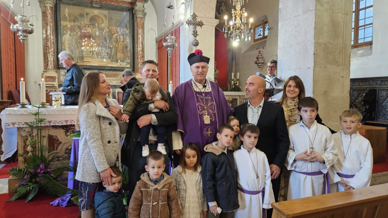 U Blatu kršten mali Andrej, peto dijete u obitelji Šeparović - DubrovnikNet