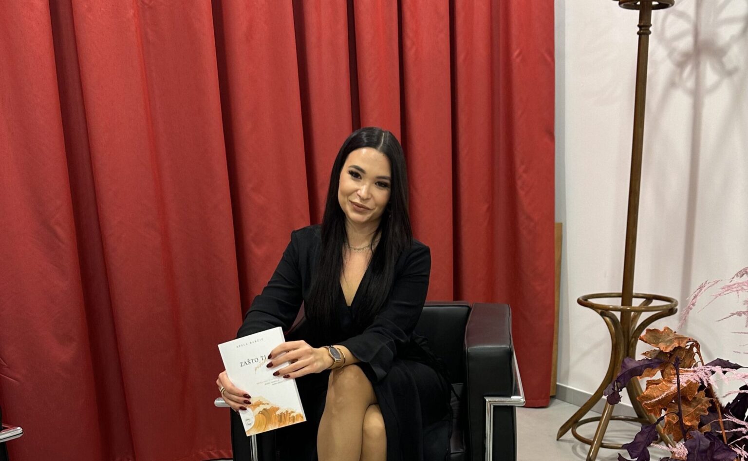 ZAŠTO TI PIŠEM Anela Barčić, profesorica i zanimljiva tiktokerica na ...